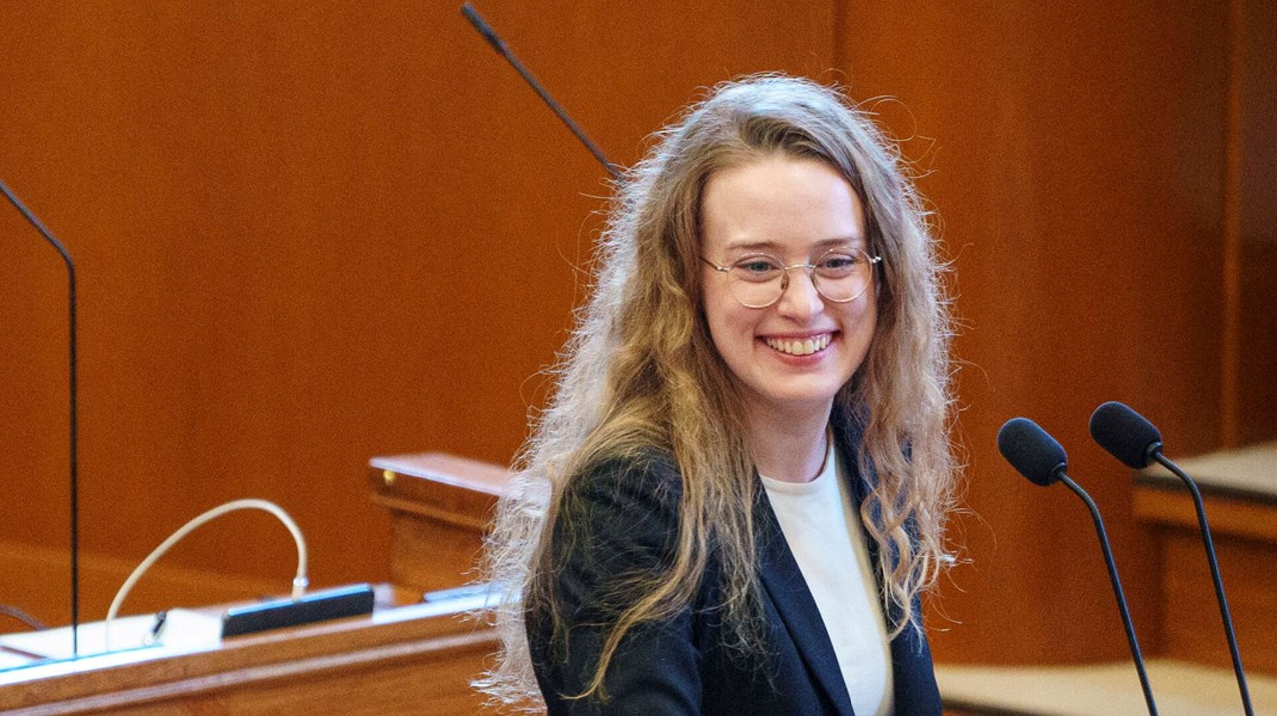 Høegh-Dams partiskifte efterlader Siumut på den arktiske tundra, siger ...